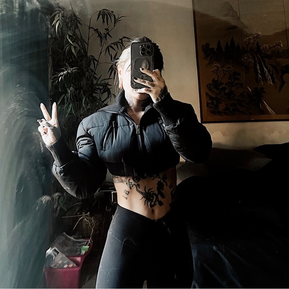 Urban Outfitters | Jackets & Coats | Uo Micro Cropped Puffer Jacket ...